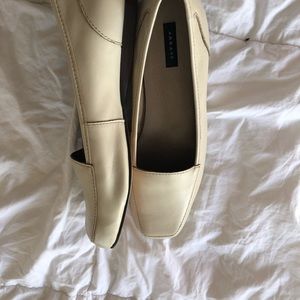 Array | Shoes | Array Flats Cream Color Great Condition Size 75 | Poshmark